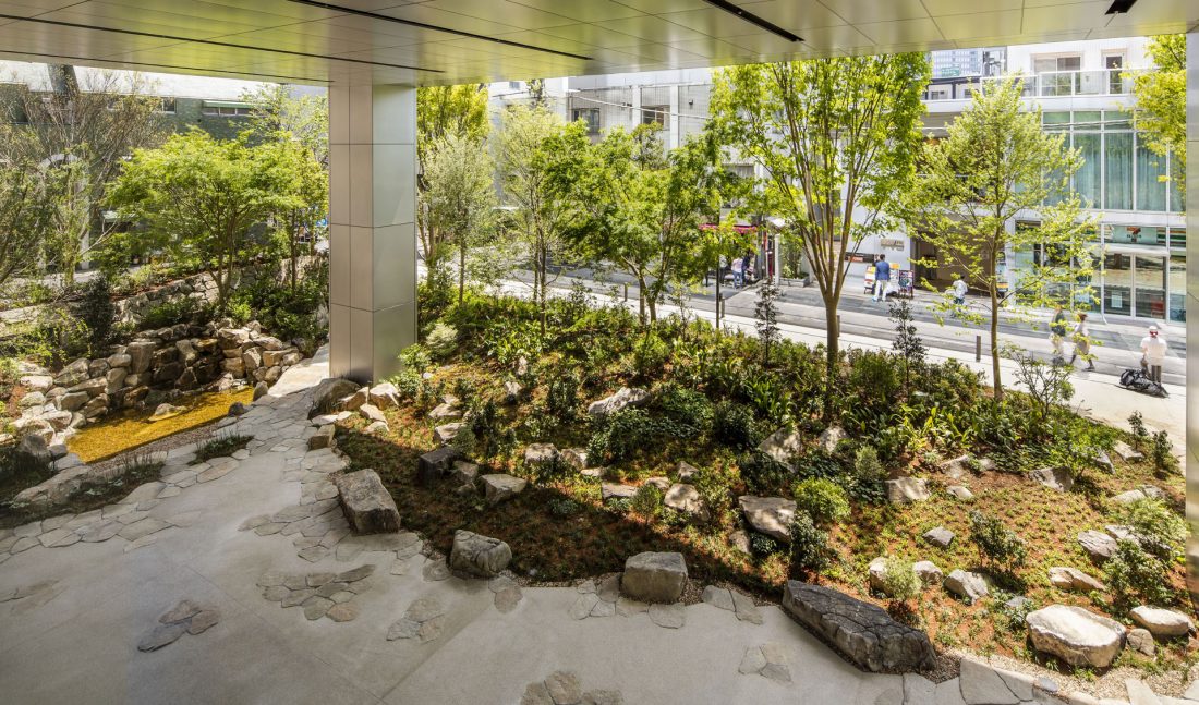 Home - Tri-Seven Roppongi